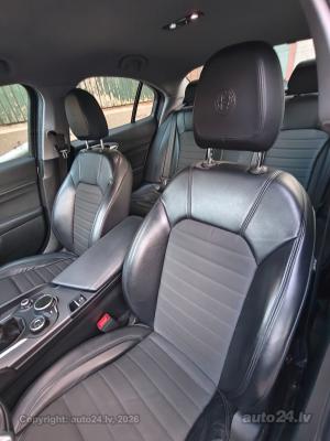 Balts Alfa Romeo Giulia 2016 Tallina, ar dzinēja tilpumu 2.10 L un nobraukumu 115 tūkst. km par 15999 €, foto 13 vietnē AUTOMOTO.COM.LV