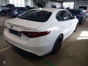 Balts Alfa Romeo Giulia 2016 Kauņa, ar dzinēja tilpumu 2.14 L un nobraukumu 95 tūkst. km par 12550 €, foto 5 vietnē AUTOMOTO.COM.LV