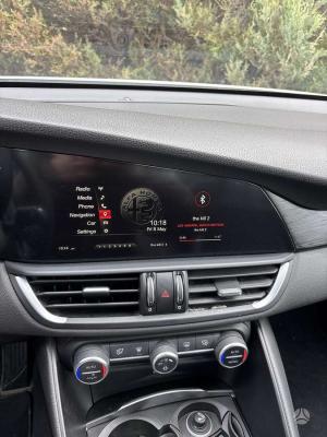 Balts Alfa Romeo Giulia 2016 Kauņa, ar dzinēja tilpumu 2.14 L un nobraukumu 95 tūkst. km par 12550 €, foto 9 vietnē AUTOMOTO.COM.LV