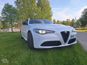 White Alfa Romeo Giulia 2017 in Ignalina, with an engine capacity of 2.10 L and mileage of 240 thousand km for 6750 €, photo 3 on AUTOMOTO.COM.LV