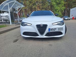 White Alfa Romeo Giulia 2017 in Ignalina, with an engine capacity of 2.10 L and mileage of 240 thousand km for 6750 €, photo 23 on AUTOMOTO.COM.LV