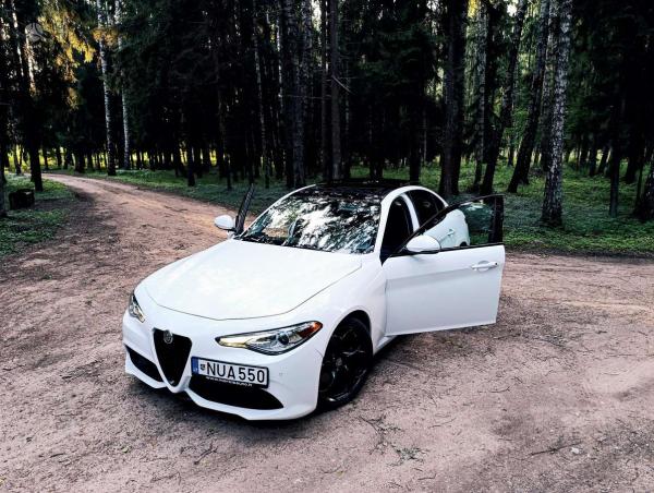 Balts Alfa Romeo Giulia 2018 Šauļi, ar dzinēja tilpumu 2.00 L un nobraukumu 71 tūkst. km par 21400 €, foto 1 vietnē AUTOMOTO.COM.LV