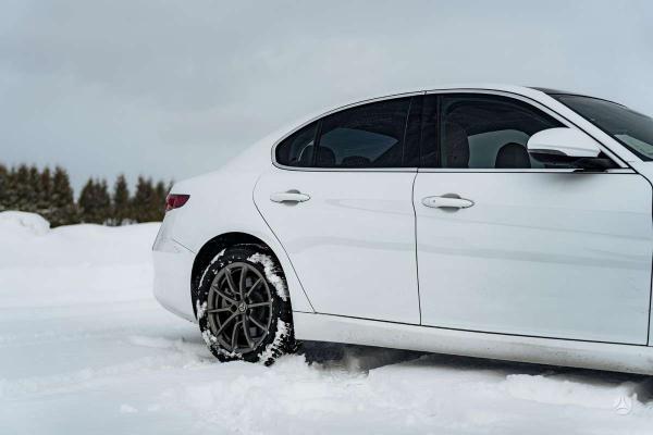 Balts Alfa Romeo Giulia 2020 Klaipėda, ar dzinēja tilpumu 2.00 L un nobraukumu 42 tūkst. km par 19900 €, foto 8 vietnē AUTOMOTO.COM.LV