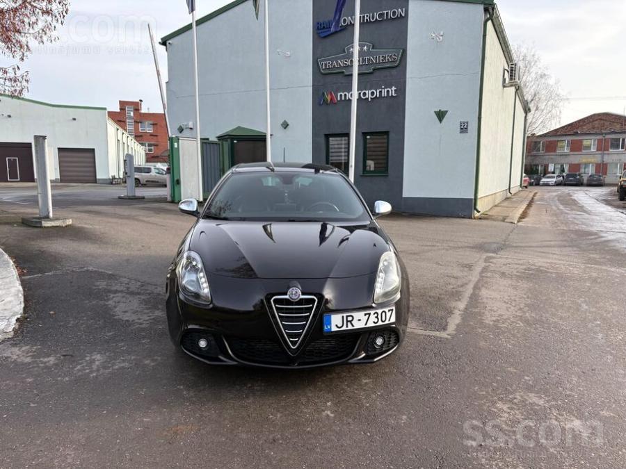 Melns Alfa Romeo Giulietta 2010 Rīga, ar dzinēja tilpumu 1.60 L un nobraukumu 324 tūkst. km par 3300 €, foto 2 vietnē AUTOMOTO.COM.LV