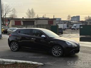 Melns Alfa Romeo Giulietta 2010 Rīga, ar dzinēja tilpumu 1.60 L un nobraukumu 324 tūkst. km par 3300 €, foto 5 vietnē AUTOMOTO.COM.LV
