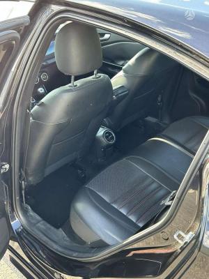 Melns Alfa Romeo Giulietta 2010 Kauņa, ar dzinēja tilpumu 1.37 L un nobraukumu 167 tūkst. km par 3990 €, foto 10 vietnē AUTOMOTO.COM.LV