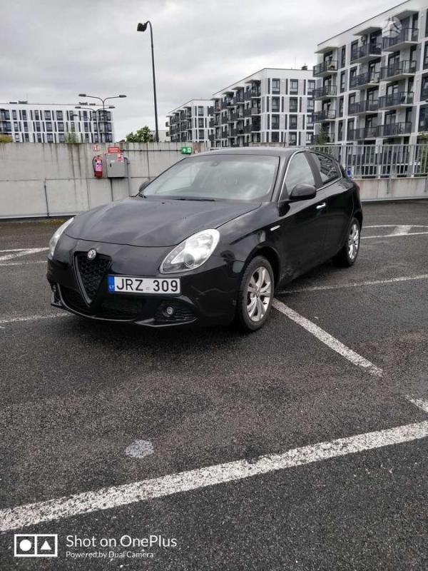 Melns Alfa Romeo Giulietta 2011 Viļņa, ar dzinēja tilpumu 1.37 L un nobraukumu 118 tūkst. km par 4200 €, foto 1 vietnē AUTOMOTO.COM.LV