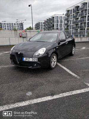 Melns Alfa Romeo Giulietta 2011 Viļņa, ar dzinēja tilpumu 1.37 L un nobraukumu 118 tūkst. km par 4200 €, foto  vietnē AUTOMOTO.COM.LV