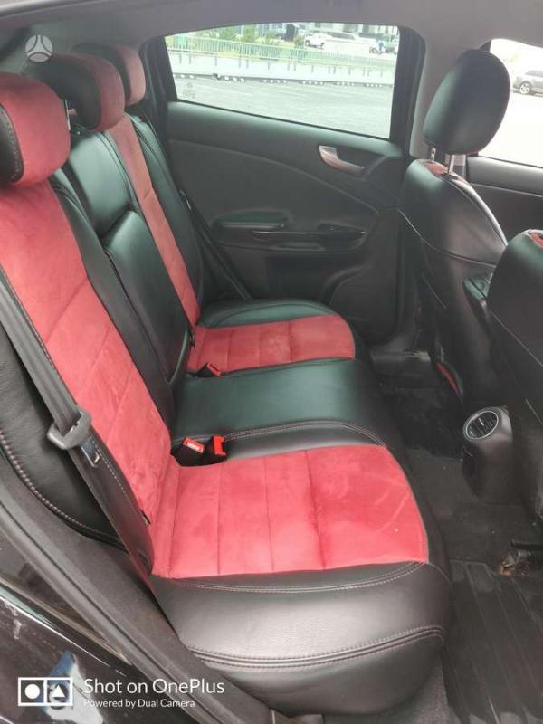Melns Alfa Romeo Giulietta 2011 Viļņa, ar dzinēja tilpumu 1.37 L un nobraukumu 118 tūkst. km par 4200 €, foto 9 vietnē AUTOMOTO.COM.LV
