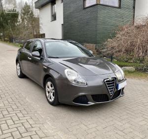 Brūns Alfa Romeo Giulietta 2011 Viļņa, ar dzinēja tilpumu 1.40 L un nobraukumu 228 tūkst. km par 1850 €, foto  vietnē AUTOMOTO.COM.LV