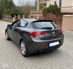 Brūns Alfa Romeo Giulietta 2011 Viļņa, ar dzinēja tilpumu 1.40 L un nobraukumu 228 tūkst. km par 1850 €, foto 3 vietnē AUTOMOTO.COM.LV