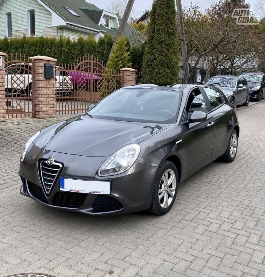 Brūns Alfa Romeo Giulietta 2011 Viļņa, ar dzinēja tilpumu 1.40 L un nobraukumu 228 tūkst. km par 1850 €, foto 5 vietnē AUTOMOTO.COM.LV