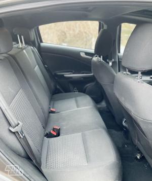 Brūns Alfa Romeo Giulietta 2011 Viļņa, ar dzinēja tilpumu 1.40 L un nobraukumu 228 tūkst. km par 1850 €, foto 17 vietnē AUTOMOTO.COM.LV