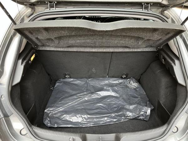 Brūns Alfa Romeo Giulietta 2011 Viļņa, ar dzinēja tilpumu 2.00 L un nobraukumu 290 tūkst. km par 2500 €, foto 7 vietnē AUTOMOTO.COM.LV