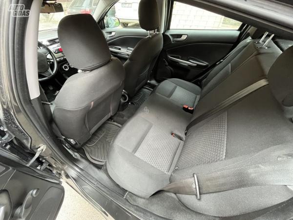 Brūns Alfa Romeo Giulietta 2011 Viļņa, ar dzinēja tilpumu 2.00 L un nobraukumu 290 tūkst. km par 2500 €, foto 8 vietnē AUTOMOTO.COM.LV