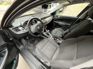 Brown Alfa Romeo Giulietta 2011 in Vilnius, with an engine capacity of 2.00 L and mileage of 290 thousand km for 2500 €, photo 10 on AUTOMOTO.COM.LV
