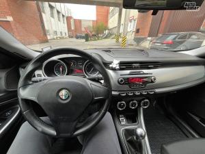 Brown Alfa Romeo Giulietta 2011 in Vilnius, with an engine capacity of 2.00 L and mileage of 290 thousand km for 2500 €, photo 11 on AUTOMOTO.COM.LV