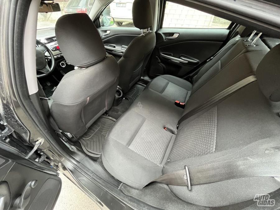 Brūns Alfa Romeo Giulietta 2011 Viļņa, ar dzinēja tilpumu 2.00 L un nobraukumu 290 tūkst. km par 2300 €, foto 9 vietnē AUTOMOTO.COM.LV