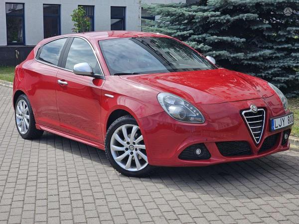 Brown Alfa Romeo Giulietta 2014 in Vilnius, with an engine capacity of 1.60 L and mileage of 253 thousand km for 3900 €, photo 3 on AUTOMOTO.COM.LV