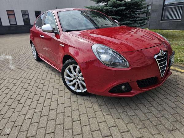 Brown Alfa Romeo Giulietta 2014 in Vilnius, with an engine capacity of 1.60 L and mileage of 253 thousand km for 3900 €, photo 6 on AUTOMOTO.COM.LV