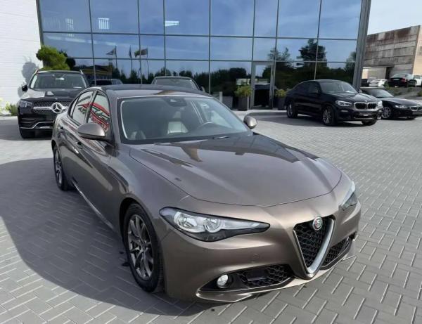 Brown Alfa Romeo Giulietta 2017 in Telschi, with an engine capacity of 2.10 L and mileage of 207 thousand km for 8690 €, photo 1 on AUTOMOTO.COM.LV