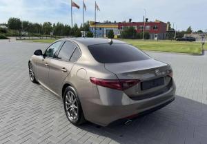 Brūns Alfa Romeo Giulietta 2017 Telšiai, ar dzinēja tilpumu 2.10 L un nobraukumu 207 tūkst. km par 8690 €, foto 8 vietnē AUTOMOTO.COM.LV