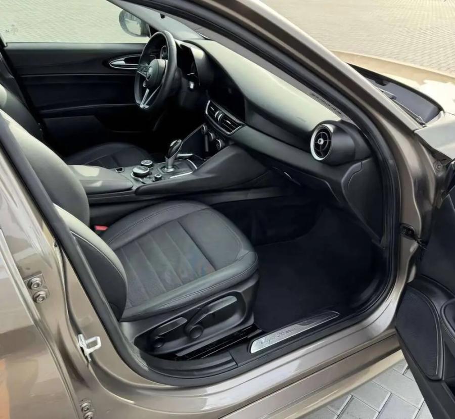 Brūns Alfa Romeo Giulietta 2017 Telšiai, ar dzinēja tilpumu 2.10 L un nobraukumu 207 tūkst. km par 8690 €, foto 14 vietnē AUTOMOTO.COM.LV