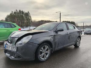 Pelēks Alfa Romeo Giulietta 2012 Viļņa, ar dzinēja tilpumu 1.96 L un nobraukumu 265 tūkst. km par 1600 €, foto 11 vietnē AUTOMOTO.COM.LV
