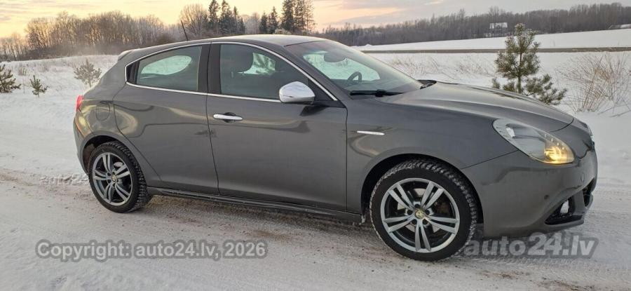 Grey Alfa Romeo Giulietta 2014 in Saue, with an engine capacity of 1.40 L and mileage of 138 thousand km for 8400 €, photo 2 on AUTOMOTO.COM.LV