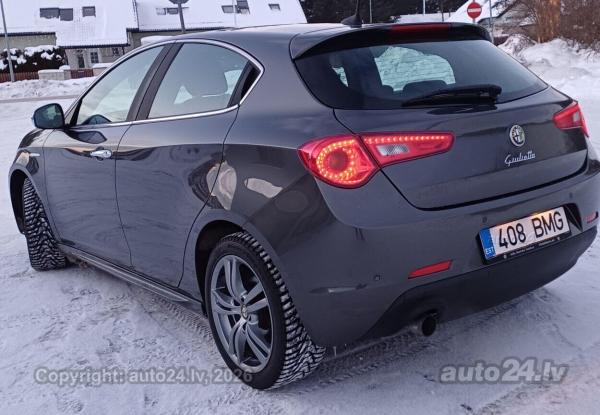 Pelēks Alfa Romeo Giulietta 2014 Saue, ar dzinēja tilpumu 1.40 L un nobraukumu 138 tūkst. km par 8400 €, foto 5 vietnē AUTOMOTO.COM.LV