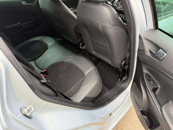 Pelēks Alfa Romeo Giulietta 2015 Tauragė, ar dzinēja tilpumu 1.96 L un nobraukumu 226 tūkst. km par 4000 €, foto 9 vietnē AUTOMOTO.COM.LV