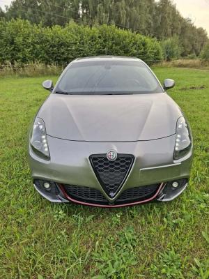 Pelēks Alfa Romeo Giulietta 2016 Pasvalys, ar dzinēja tilpumu 1.96 L un nobraukumu 223 tūkst. km par 5700 €, foto 3 vietnē AUTOMOTO.COM.LV