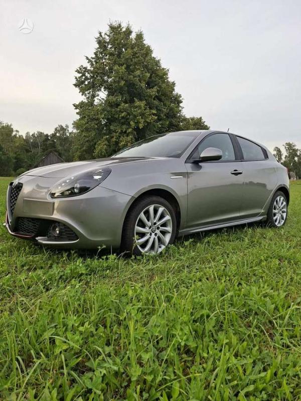 Pelēks Alfa Romeo Giulietta 2016 Pasvalys, ar dzinēja tilpumu 1.96 L un nobraukumu 223 tūkst. km par 5700 €, foto 6 vietnē AUTOMOTO.COM.LV