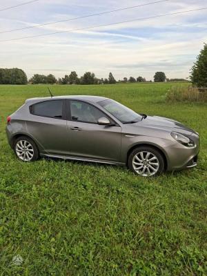 Pelēks Alfa Romeo Giulietta 2016 Pasvalys, ar dzinēja tilpumu 1.96 L un nobraukumu 223 tūkst. km par 5700 €, foto 8 vietnē AUTOMOTO.COM.LV