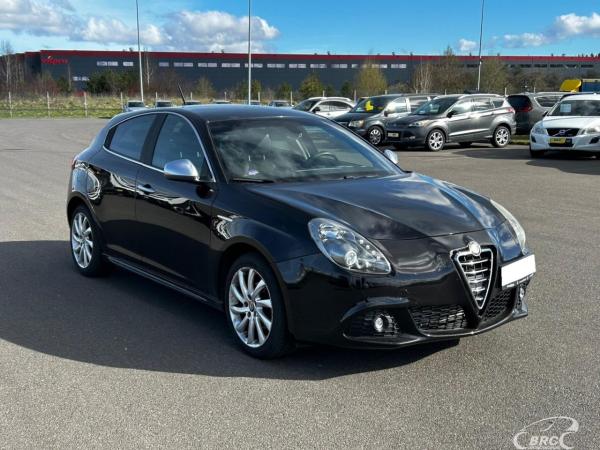 Alfa Romeo Giulietta 2010 Viļņa, ar dzinēja tilpumu 1.60 L un nobraukumu 291 tūkst. km par 3750 €, foto 3 vietnē AUTOMOTO.COM.LV
