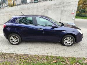 Alfa Romeo Giulietta 2011 in Vilnius, with an engine capacity of 2.00 L and mileage of 311 thousand km for 600 €, photo 11 on AUTOMOTO.COM.LV