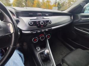 Alfa Romeo Giulietta 2011 in Vilnius, with an engine capacity of 2.00 L and mileage of 311 thousand km for 600 €, photo 20 on AUTOMOTO.COM.LV