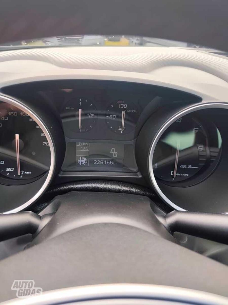 Alfa Romeo Giulietta 2018 in Utena, with an engine capacity of 2.00 L and mileage of 226 thousand km for 7950 €, photo 19 on AUTOMOTO.COM.LV