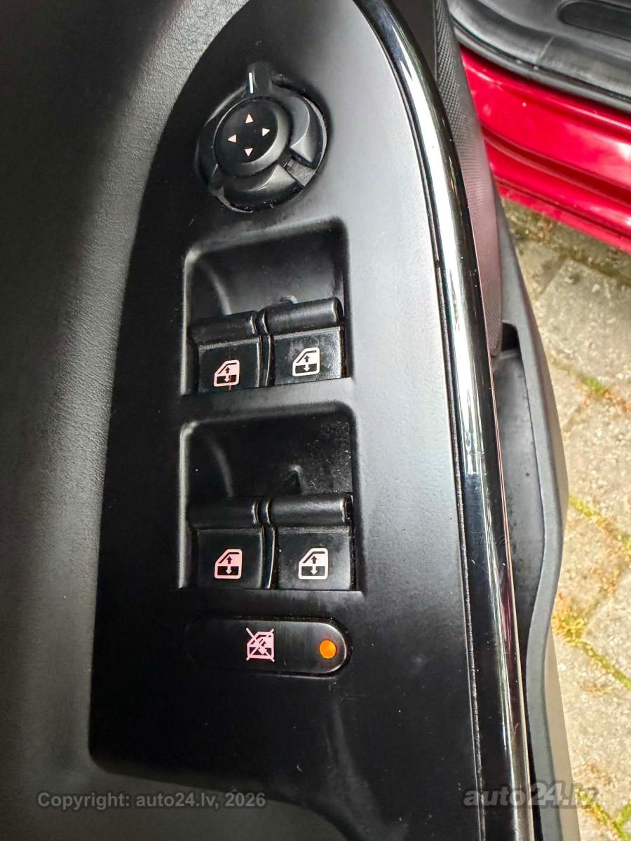 Red Alfa Romeo Giulietta 2010 in Tallinn, with an engine capacity of 2.00 L and mileage of 222 thousand km for 3799 €, photo 12 on AUTOMOTO.COM.LV