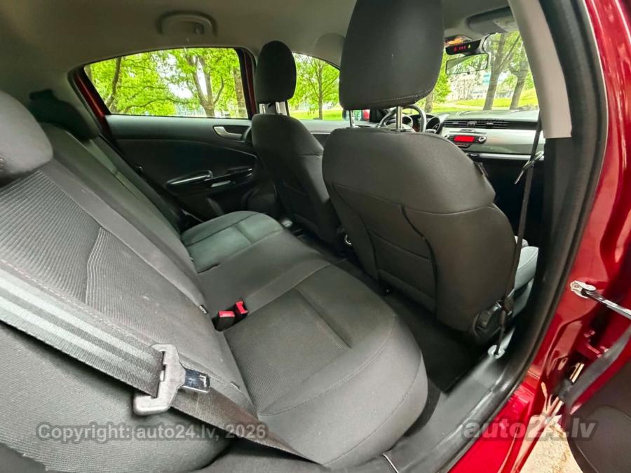 Red Alfa Romeo Giulietta 2010 in Tallinn, with an engine capacity of 2.00 L and mileage of 222 thousand km for 3799 €, photo 16 on AUTOMOTO.COM.LV