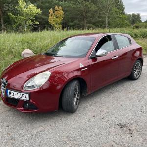 Sarkans Alfa Romeo Giulietta 2010 Dobele, ar dzinēja tilpumu 1.60 L un nobraukumu 223 tūkst. km par 3500 €, foto 1 vietnē AUTOMOTO.COM.LV