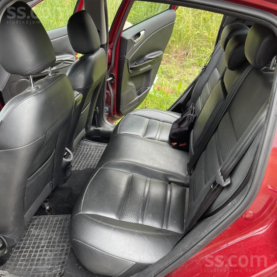 Sarkans Alfa Romeo Giulietta 2010 Dobele, ar dzinēja tilpumu 1.60 L un nobraukumu 223 tūkst. km par 3500 €, foto 10 vietnē AUTOMOTO.COM.LV