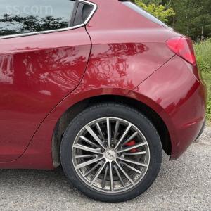 Sarkans Alfa Romeo Giulietta 2010 Dobele, ar dzinēja tilpumu 1.60 L un nobraukumu 223 tūkst. km par 3500 €, foto 16 vietnē AUTOMOTO.COM.LV