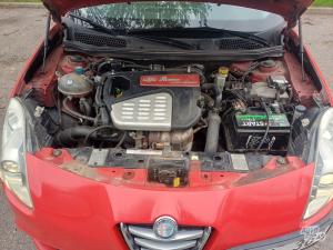 Sarkans Alfa Romeo Giulietta 2011 Viļņa, ar dzinēja tilpumu 1.40 L un nobraukumu 408 tūkst. km par 900 €, foto 13 vietnē AUTOMOTO.COM.LV