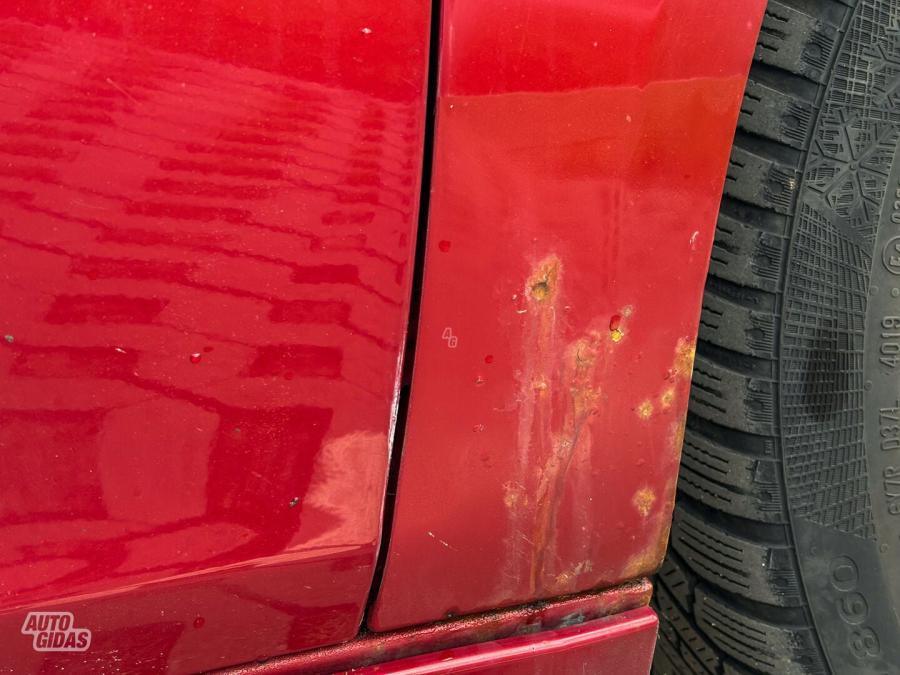 Sarkans Alfa Romeo Giulietta 2011 Kauņa, ar dzinēja tilpumu 1.70 L un nobraukumu 222 tūkst. km par 7000 €, foto 9 vietnē AUTOMOTO.COM.LV