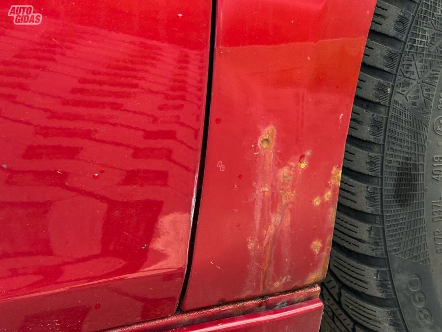 Sarkans Alfa Romeo Giulietta 2011 Kauņa, ar dzinēja tilpumu 1.70 L un nobraukumu 222 tūkst. km par 7000 €, foto 18 vietnē AUTOMOTO.COM.LV