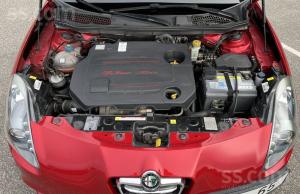Sarkans Alfa Romeo Giulietta 2011 Valmiera, ar dzinēja tilpumu 1.60 L un nobraukumu 228 tūkst. km par 4900 €, foto 8 vietnē AUTOMOTO.COM.LV