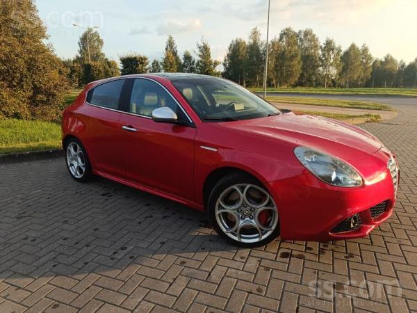 Sarkans Alfa Romeo Giulietta 2012 Rīga, ar dzinēja tilpumu 2.00 L un nobraukumu 230 tūkst. km par 6800 €, foto 2 vietnē AUTOMOTO.COM.LV