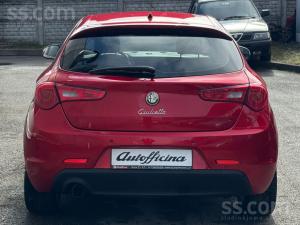 Sarkans Alfa Romeo Giulietta 2012 Rīga, ar dzinēja tilpumu 1.40 L un nobraukumu 209 tūkst. km par 5900 €, foto 7 vietnē AUTOMOTO.COM.LV