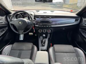 Sarkans Alfa Romeo Giulietta 2012 Rīga, ar dzinēja tilpumu 1.40 L un nobraukumu 209 tūkst. km par 5900 €, foto 16 vietnē AUTOMOTO.COM.LV